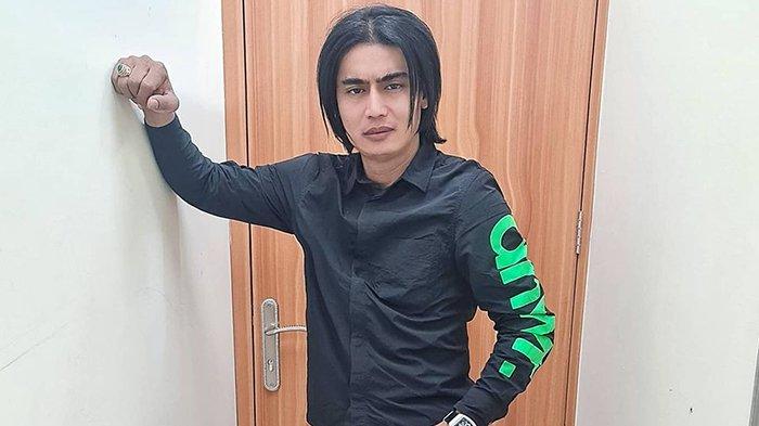Ingat Charly ST12? Dulu Dipuja-puja Penggemar, Kini Hidup Berubah ...