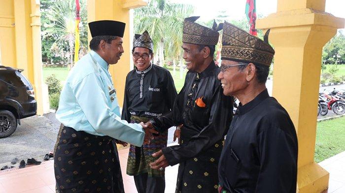 Adat Lembaga Adat Melayu Riau Kabupaten Siak Data Ulang Tanah Ulayat ...