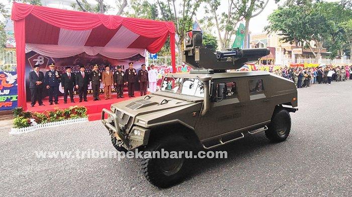 FOTO : Parade Defile Pasukan TNI dan Alutsista di Pekanbaru ...