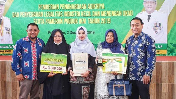 Dua Mitra Bina PT RAPP Raih Penghargaan Adikriya - Tribunpekanbaru.com