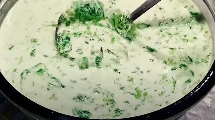 Es Lumut Viral Maknyus, Berikut Video Resep Es Lumut Viral dan Cara ...