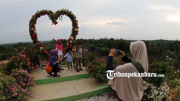 FOTO: Berwisata di Kawasan Wisata Bukit Bintang Pekanbaru ...