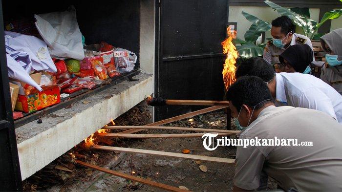 FOTO: Pemusnahan Media Pembawa HPHK dan OPTK oleh Balai Karantina ...