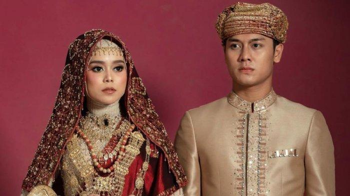 Rizky Billar & Lesty Kejora Tampil Gagah Pakai Baju Adat Minang. Billar ...