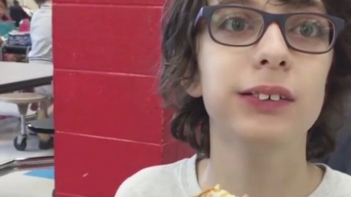 Bagaimana Rasanya Menjadi Seorang Autis? Simak Cerita Bocah Ini ...