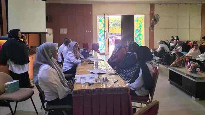 Tak Bisa Login, Puluhan Orang Tua Siswa Geruduk Kantor Disdik Riau Keluhkan PPDB SMA dan SMK ...