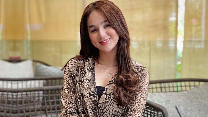 Hana Hanifah Biodata Lengkap, Tanggal Lahir hingga Agama, Dipuji Cantik dan Ditanya Masih Open ...