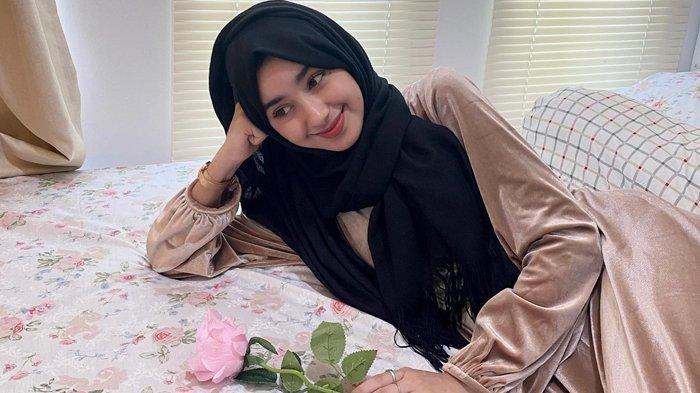 Identitas Salwaliya Viral Terungkap, Umurnya 20 Tahun dan Seorang ...