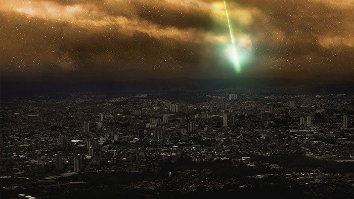 DETIK-DETIK Potongan Meteor Jatuh di Rumah Warga: Padahal Lagi Asyik ...