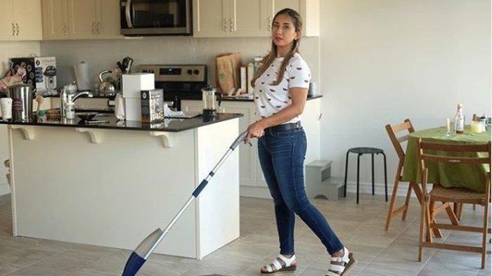 Ingat Artis Cut Memey, Dulu Dituduh Pakai Pelet dan Bikin Suami ...