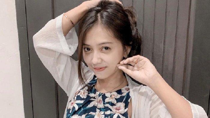 Pesona Mamah Muda Bikin Salfok, Viani TV: BERIKUT Deretan Foto Youtuber Cantik Itu ...