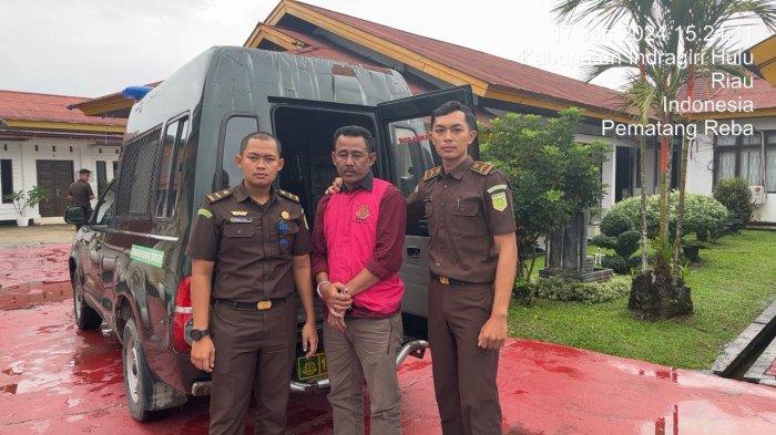 Jaksa Tetapkan Tersangka dan Tahan Kades di Inhu Gegara Korupsi Dana Desa Ratusan Juta ...