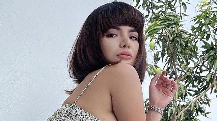 Kelakuan! Dinar Candy Pamer Bulu Ketek, Dibopong Fero Walandouw, Bikin ...