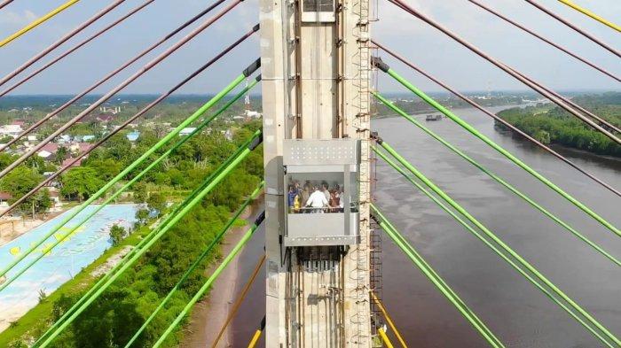 Tarif Tiket Naik Lift Jembatan Siak Tengku Agung Sultanah Latifah ...