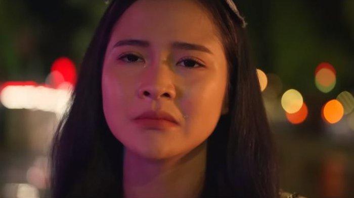 Lirik Lagu Kalih Welasku Denny dan Duo ONAR yang Viral di TikTok - Tribunpekanbaru.com