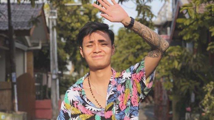 Video Klip Lagu Mahen - Pura Pura Lupa, Ada Lirik dan Chord ...