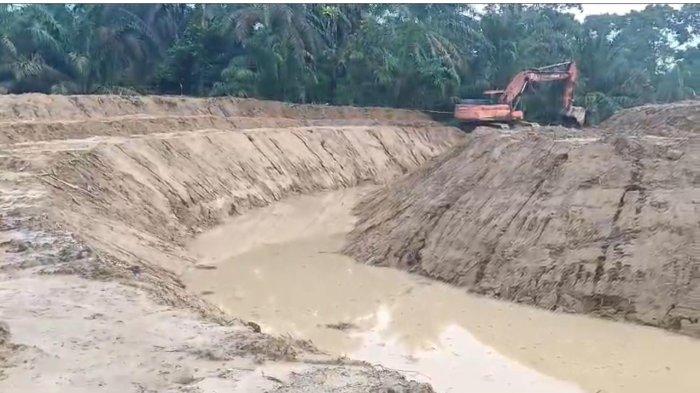 Masyarakat Tolak Pengalihan Aliran Sungai yang Dilakukan Perusahaan Batu Bara di Inhil ...
