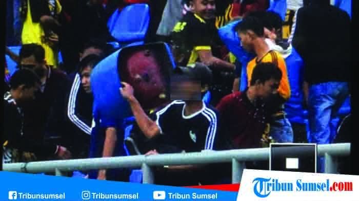 Sriwijaya FC vs Arema Rusuh, Inilah Deretan Kursi Stadion di Indonesia ...
