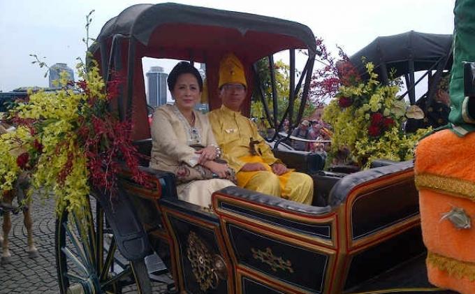 Sultan Indragiri Tampil di Festival Keraton se-Dunia - Tribunpekanbaru.com