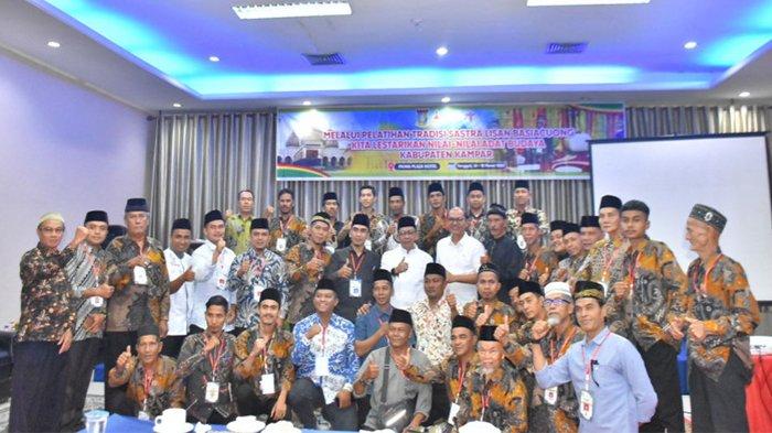 Peserta Belajar Sastra Lisan Basiacuong, Plt Sekda Kampar Berharap ...