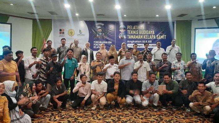 Tingkatkan Panen Kelapa Sawit Rakyat, LPP Agro Nusantara Gelar Pelatihan Pekebun di Kampar, Riau ...