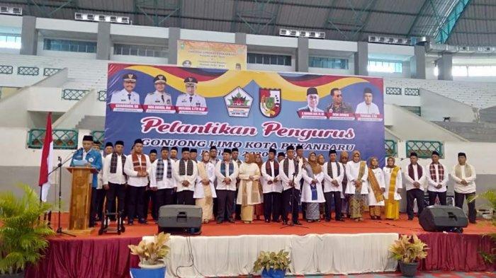 Pengurus Gonjong Limo Pekanbaru dan Rumbai Dikukuhkan di Stadion Rumbai ...
