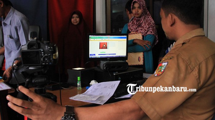Disdukcapil Kepulauan Meranti Riau Gesa Perekaman e-KTP Penduduk ...