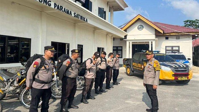 Kirim Personil dari Mapolres Pelalawan, Kerahkan Kekuatan Padamkan Karhutla di Teluk Meranti ...