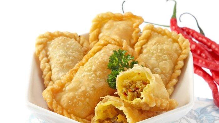 Resep Pastel Renyah Isi Daging Sayur dan Pastel Ayam Kari Serta Cara ...
