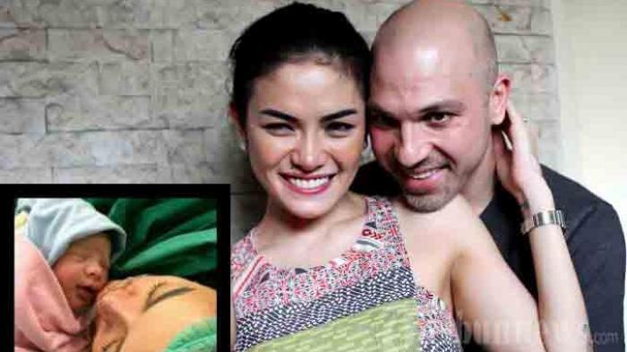 Tabiatnya Dibongkar Putrinya, Nikita Mirzani Disebut Pukul Azka, Sajad Ukra Telepon Terus ...