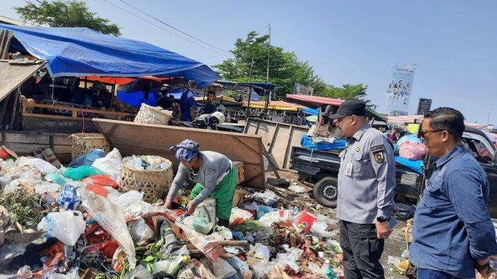 Sampah Meluber,Selain Warga Marpoyan Damai Pekanbaru Dilarang Buang ...