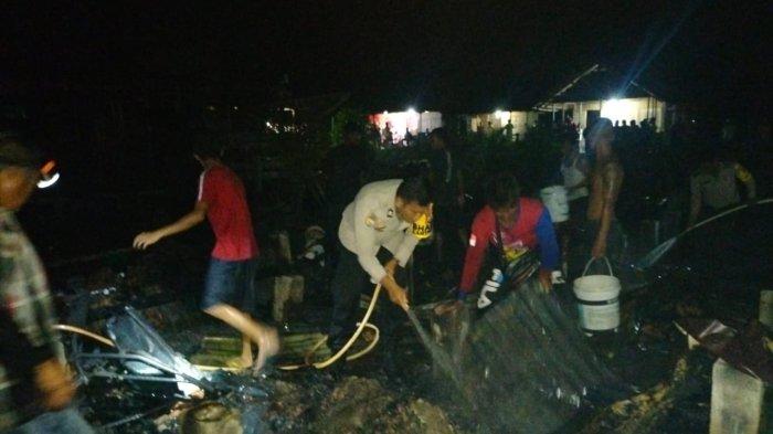 Satu Rumah di Desa Selat Akar Kepulauan Meranti Ludes Terbakar ...
