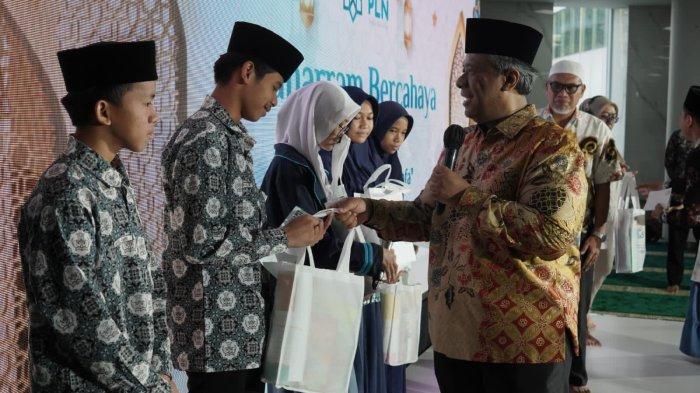 Semarak Bulan Muharam, YBM PLN Santuni 20 Ribu Anak Yatim Duafa - Tribunpekanbaru.com