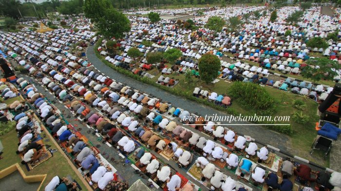 PANDUAN Sholat Ied (Idul Fitri) di Rumah: Penjelasan Lengkap Hukumnya ...