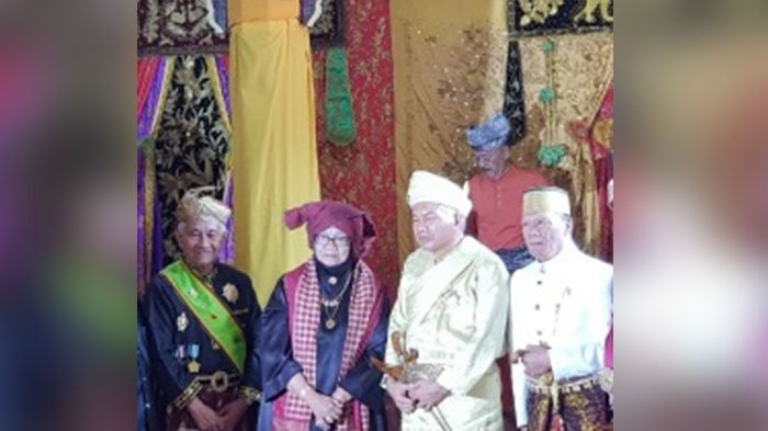 Sutan Muhamad Farid Thaib Tuanku Abdul Fattah Donobatkan Jadi Raja ...