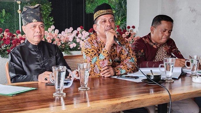 Tokoh Adat Inhu Nangis Ceritakan Konflik Lahan dengan PT RPI Sejak 1997 ...