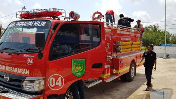 Mobil Damkar Datang, Rumah Warga sudah Ludes Dilalap Api di Riau ...