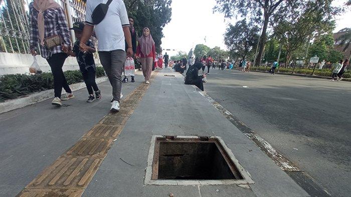 Tutup Besi di Gorong-gorong Trotoar Depan Kantor Gubernur Riau Hilang ... Tutup Besi di Gorong-gorong Trotoar Depan Kantor Gubernur Riau Hilang ...