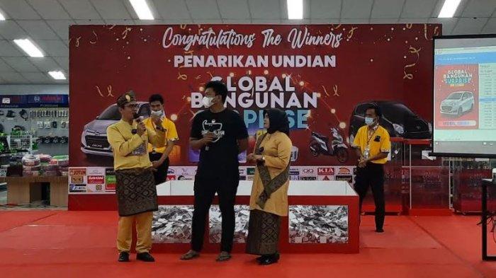 Dua Pemenang Global Bangunan Suprise Raih Hadiah Utama Mobil ...