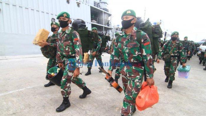 FOTO : Kepulangan Prajurit Batalyon Infanteri 133/Yudha Sakti ke Padang Melalui Pelabuhan ...
