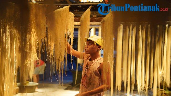 Mie Asin Singkawang, Tradisi Rasa yang Terjaga Hingga Generasi Ketiga ...