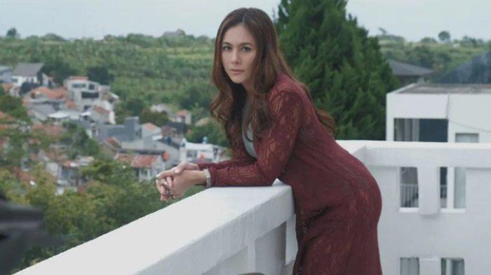 Terungkap! Alasan Menkominfo Ingin Wulan Guritno jadi Duta Anti Judi Online - Halaman all ...