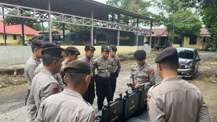 Samapta Polres Melawi Praktek Pengenalan Alat Catching Net Samapta dan ...