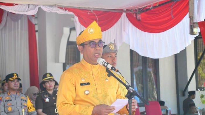 Pj Bupati Alfian Pimpin Upacara Peringatan Hari Sumpah Pemuda ke 96 di Sukadana ...