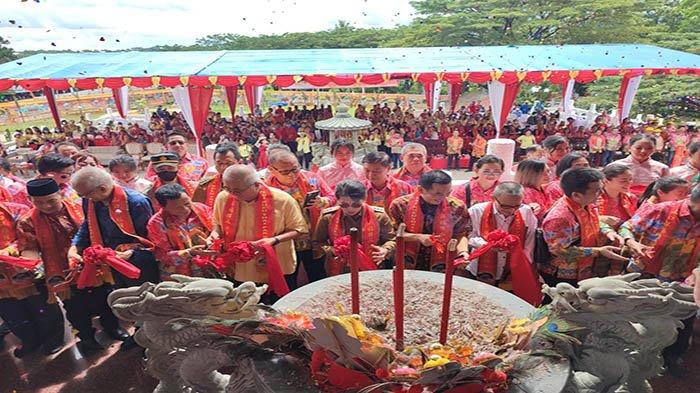 Ikut Resmikan Vihara Terbesar di Singkawang, Ini Kata Anggota DPR RI ...