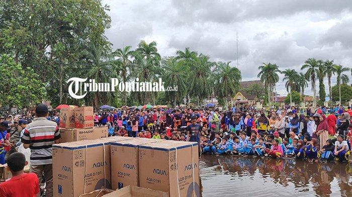 Bupati Erlina Bersyukur Pelaksanaan Jalan Santai Momen HUT ke-52 KORPRI Sukses Terlaksana ...