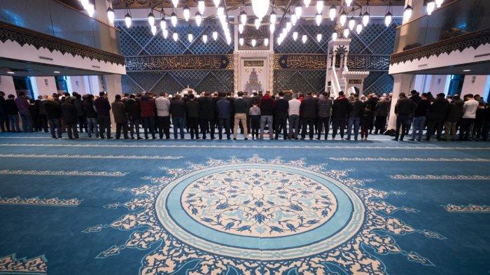 Apakah Sholat Tahajud Harus Tidur Dulu ? Simak Panduan Qiyamul Lail Berikut Ini ...