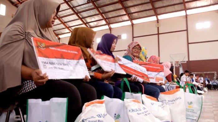 Apa Itu Bansos? Cek Disini Jenis-Jenis Bansos yang Ada di Indonesia ...