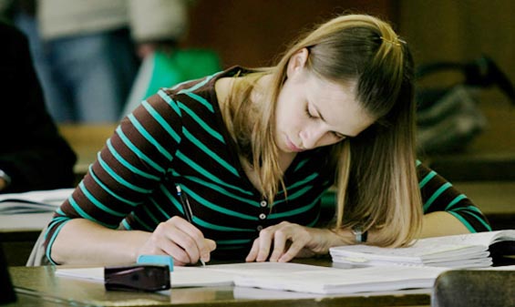 Metode Belajar Kamu Lewat Buku atau Internet? - Tribunpontianak.co.id