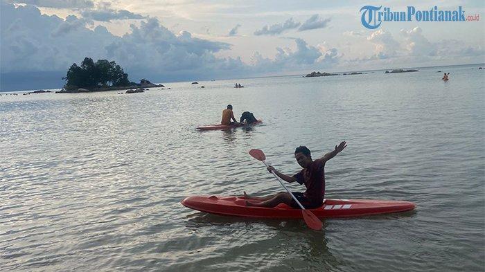 Nikmati Main Kano dan Spot Sunset di Pantai Pulau Simping, Pulau ...